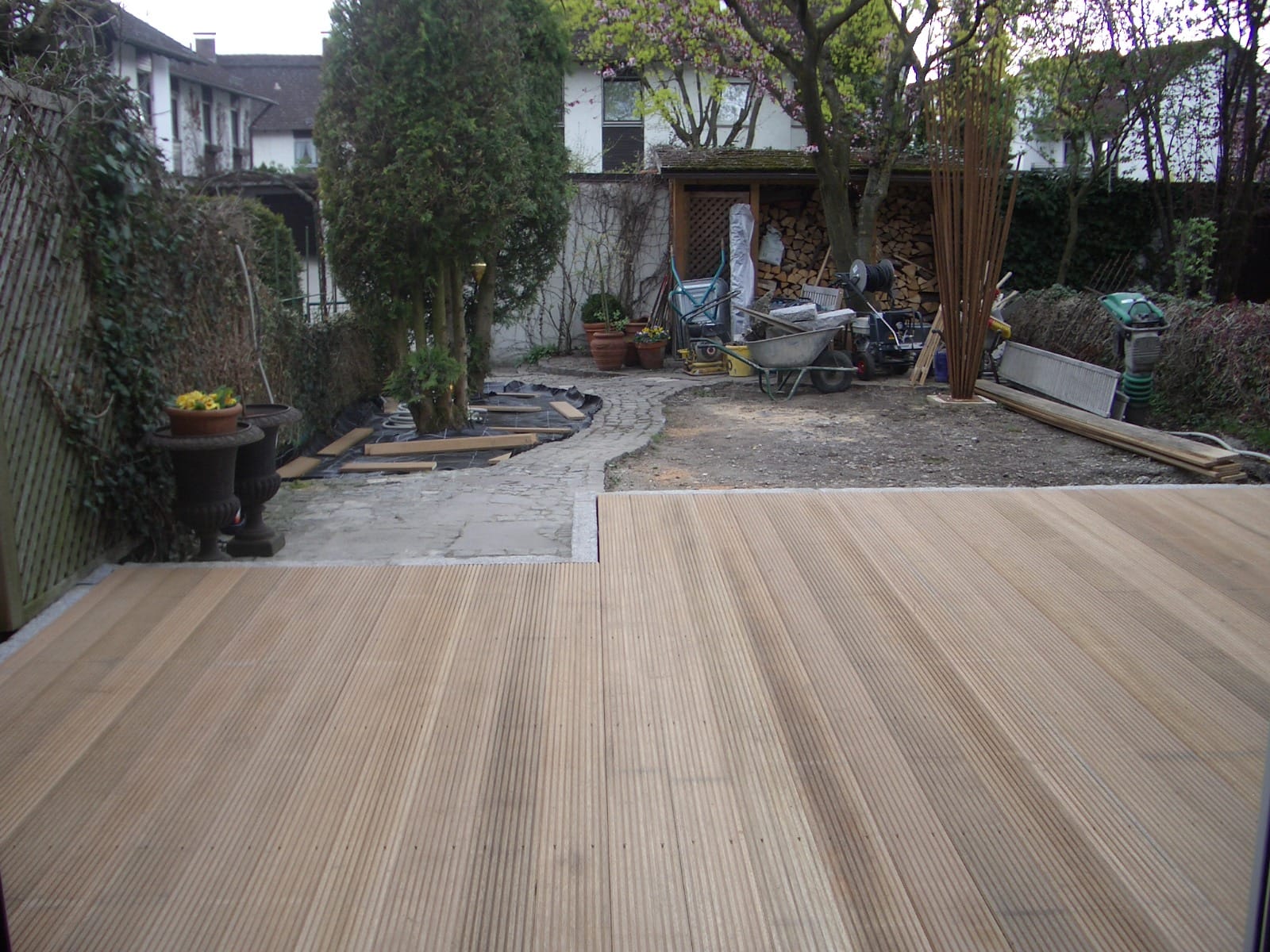 Terrasse, Pflaster, Rasen - HEWI Gartengestaltung